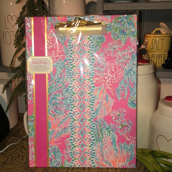 Lilly Pulitzer | Office | Lilly Pulitzer Clipboard Folio Featured In ...